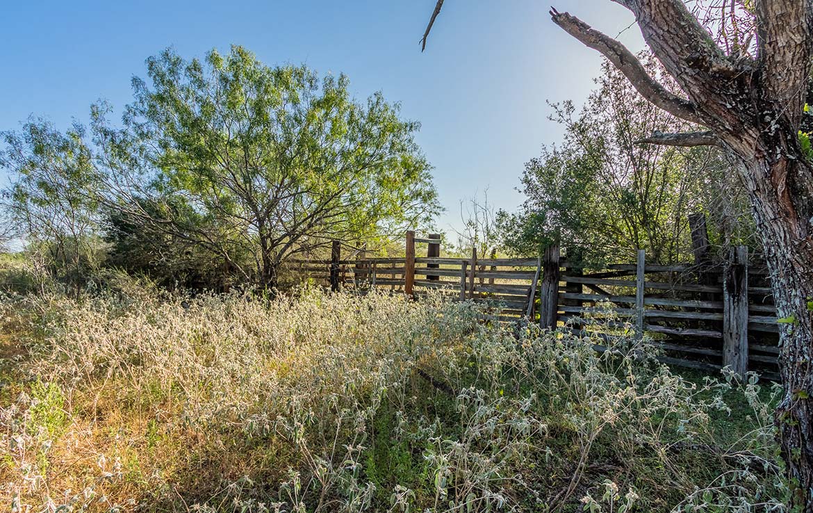 Circled H Ranch - Texas Ranch Sales, LLC
